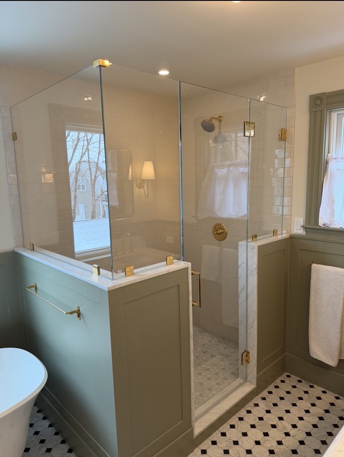 Sliding Shower Door Lander - Frameless Shower Doors by LUXE Glass